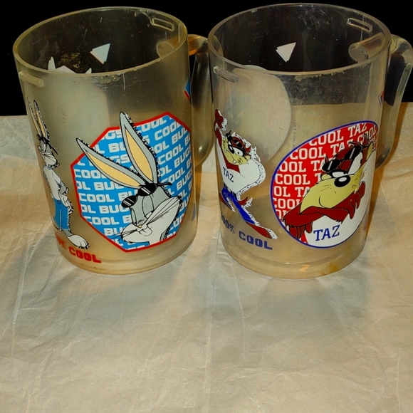 Vintage | Dining | Very Old Vintage Bugs Bunny And Tasmanian Devil Mugs ...
